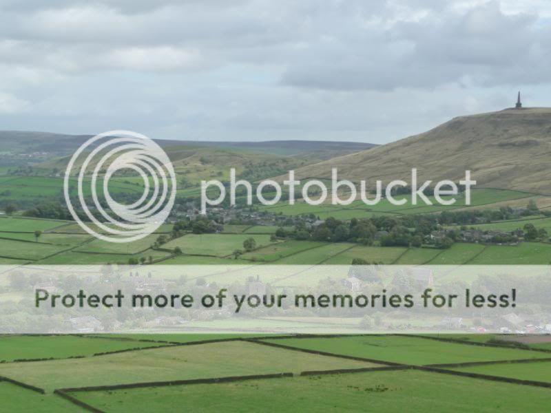 T/R. A walk along Langfield Edge to Stoodley Pike.