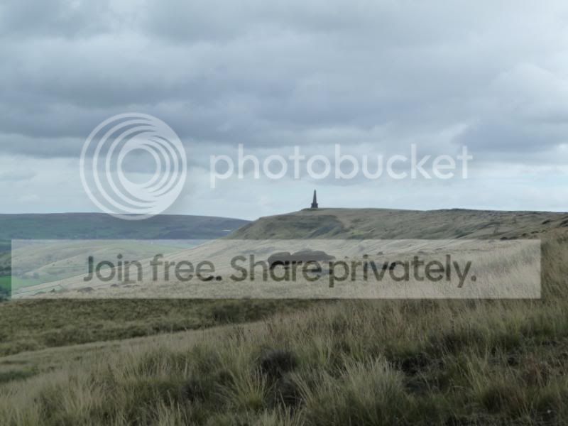 T/R. A walk along Langfield Edge to Stoodley Pike.