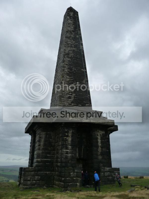 T/R. A walk along Langfield Edge to Stoodley Pike.